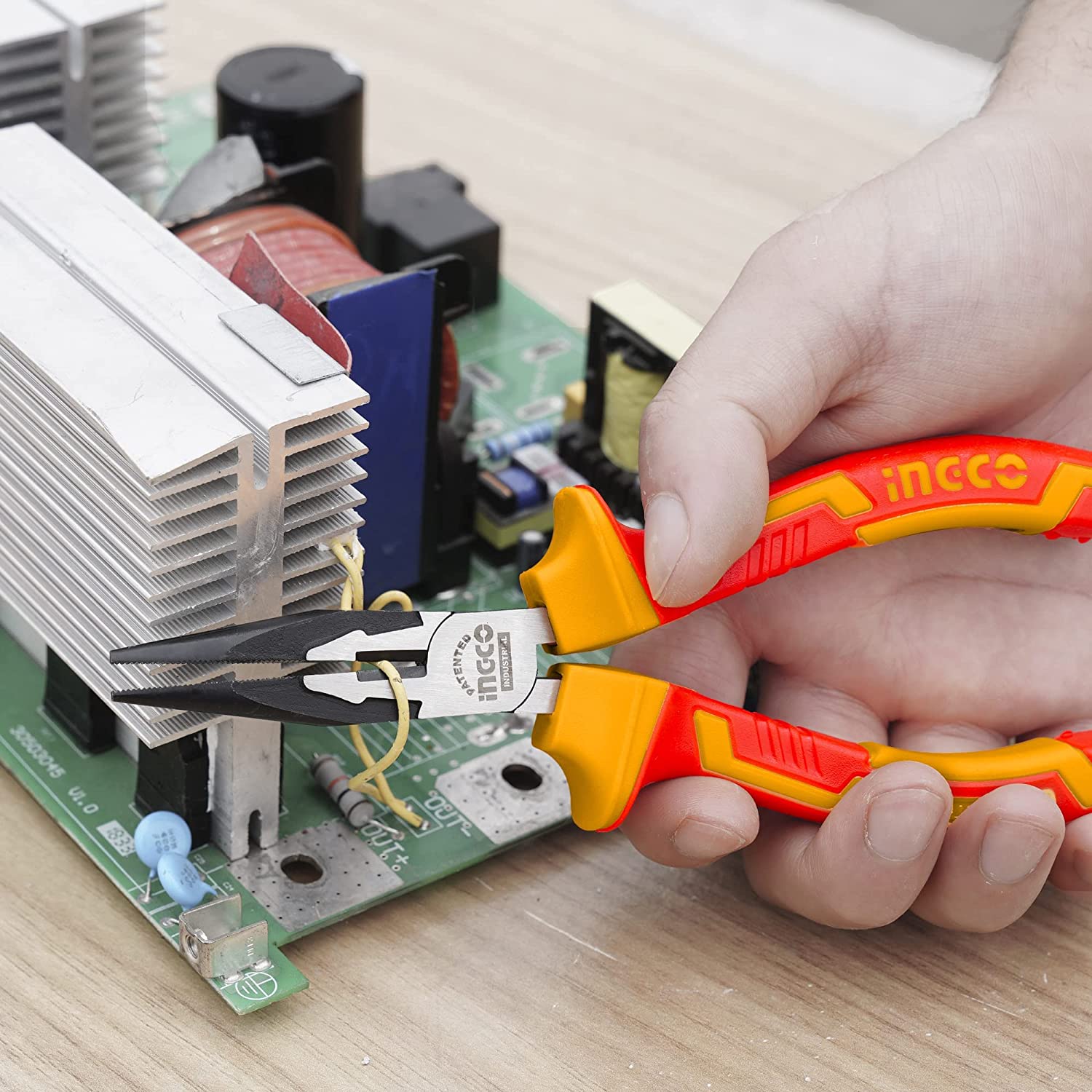 INGCO Hand Tools INGCO 3 Pcs Insulated Pliers Set HIKPS28318